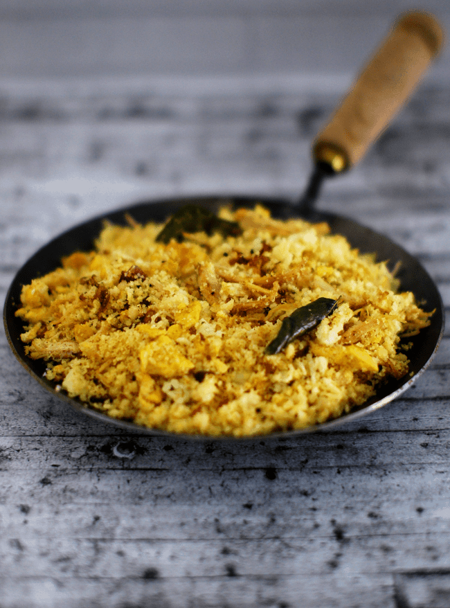 Puttu Ularthiyathu With Chicken And Eggs | MariasMenu